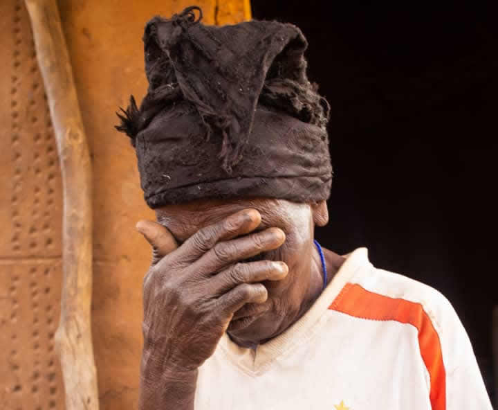 An old pauper's wish of sleeping on a mattress before death comes true ...