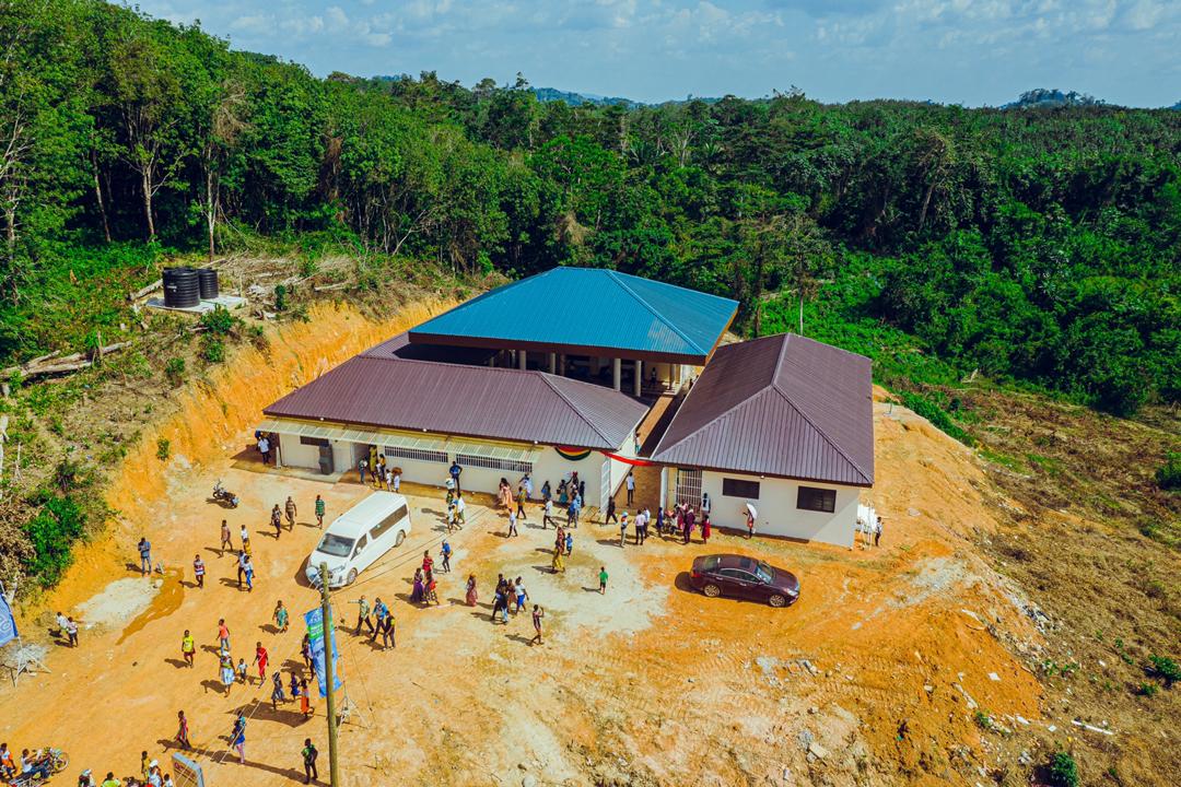 Kasapreko CEO donates ultra-modern polyclinic, Nissan Frontier to Wassa ...