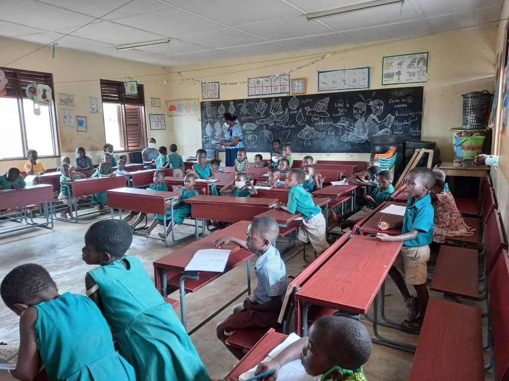 Government supplies furniture to schools in Hohoe Municipality ...