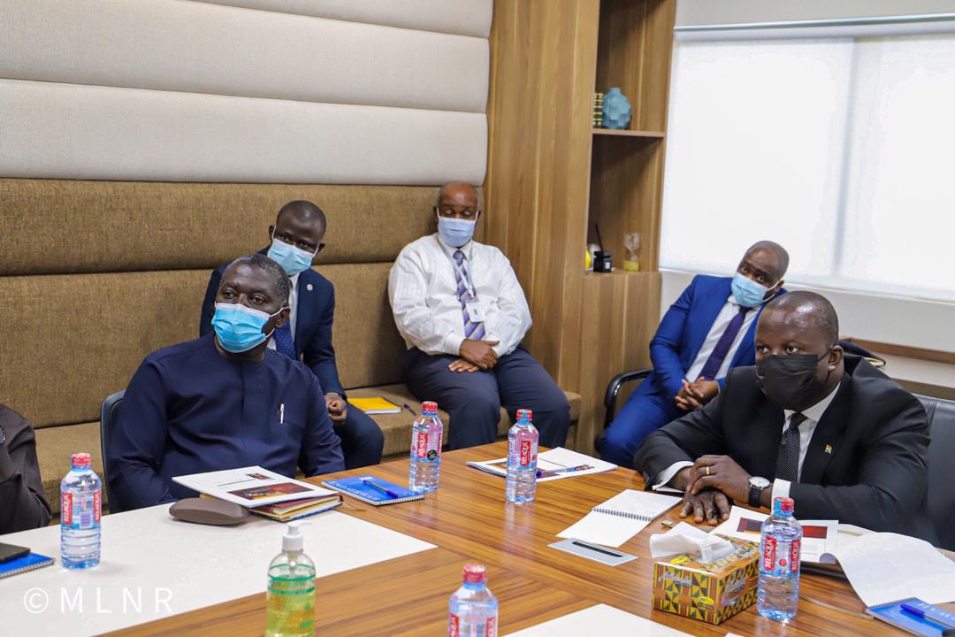 Lands Minister pays working visit to Ghana Integrated Aluminium ...