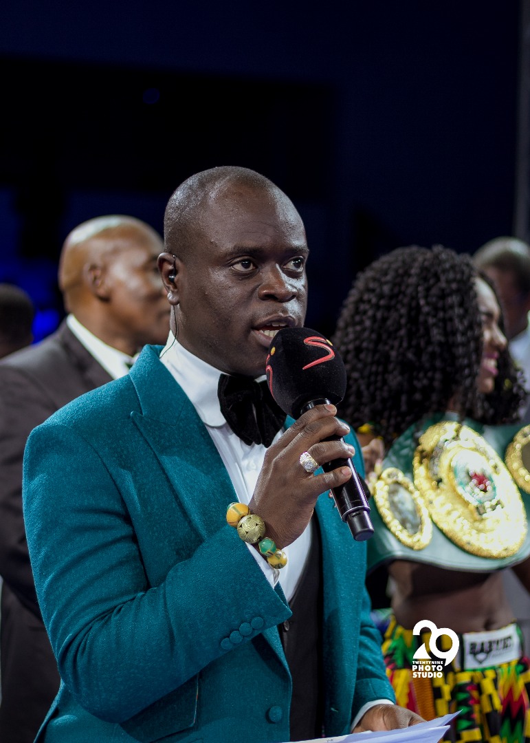 Hall of Fame Boxing announcer Michael Buffer gives Nathaniel Attoh ...