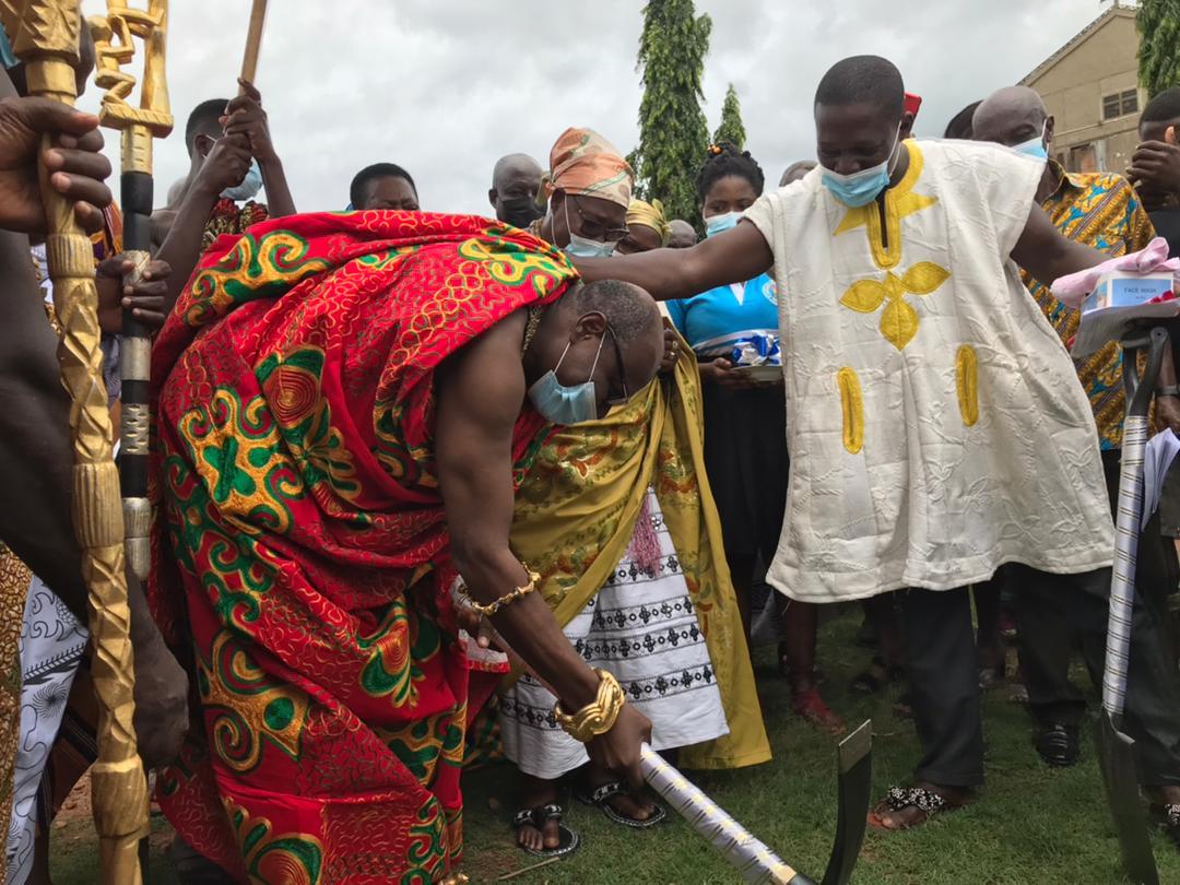Chief breaks ground for multipurpose Nkawkaw Palace - MyJoyOnline