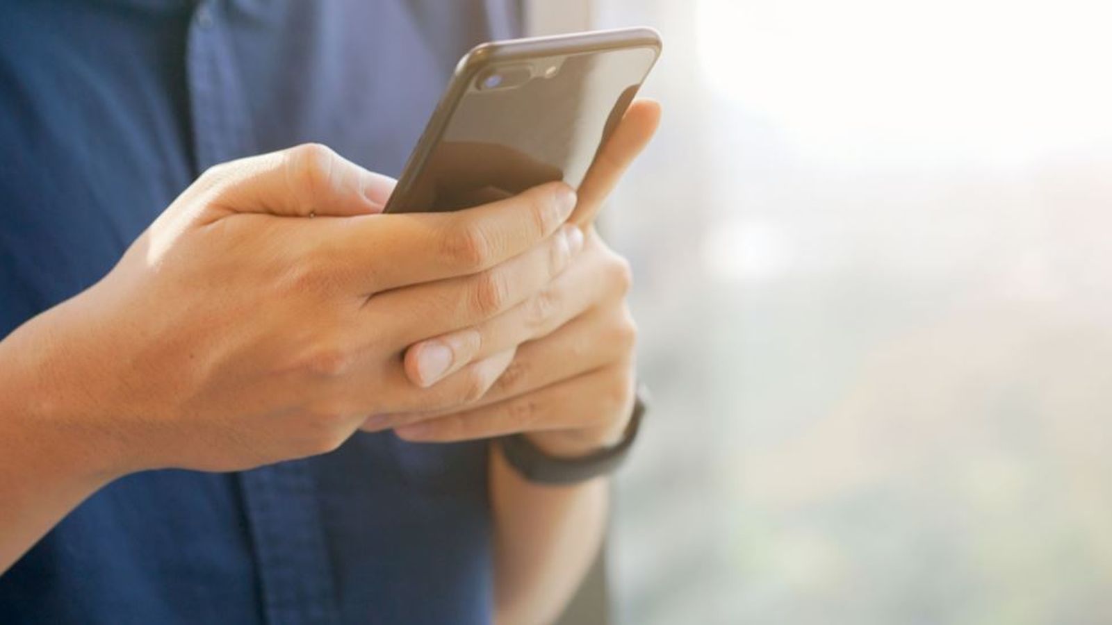 Police arrest eight men on suspicion of sending fake Royal Mail texts ...