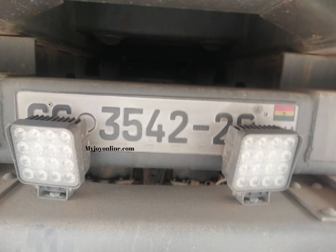 One dead, 5 others in critical condition as truck runs into toll booth ...