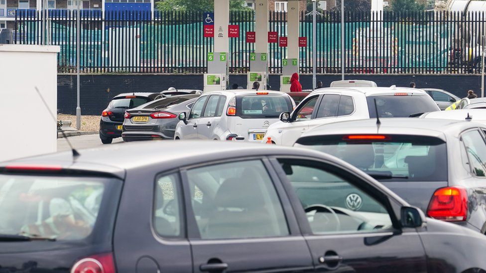 Fuel shortage hits UK as long queues form at filling stations - MyJoyOnline
