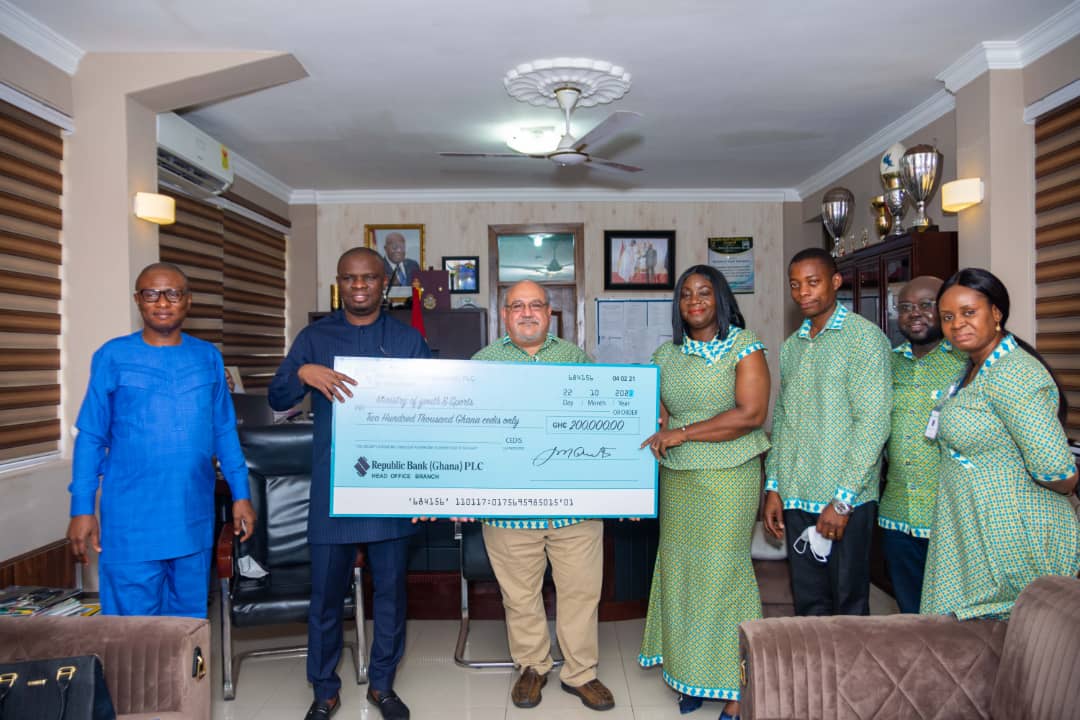 Sports Minister receives ¢200k cheque from Republic Bank - MyJoyOnline