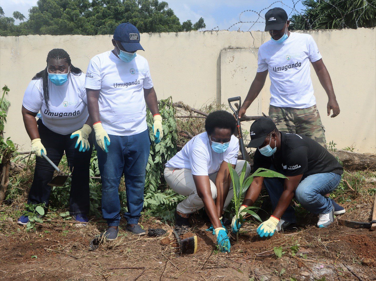 Rwandans launch Umuganda in Ghana with Community engagement and clean ...