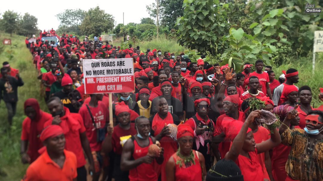 Hundreds throng Kpando streets to protest over bad roads in the ...