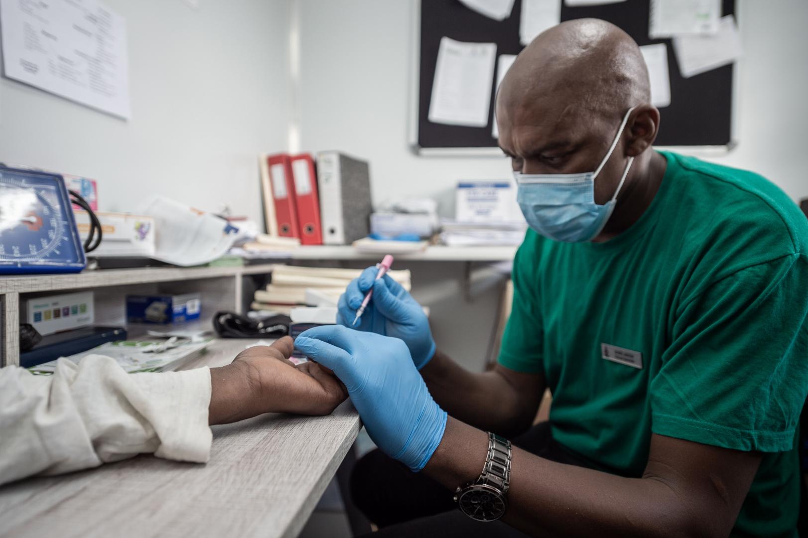 Africa cuts HIV infections, deaths but key targets still elusive ...