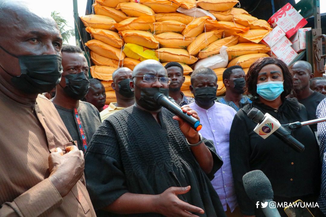 Apeatse explosion: Bawumia donates over 13 tonnes of relief items to ...