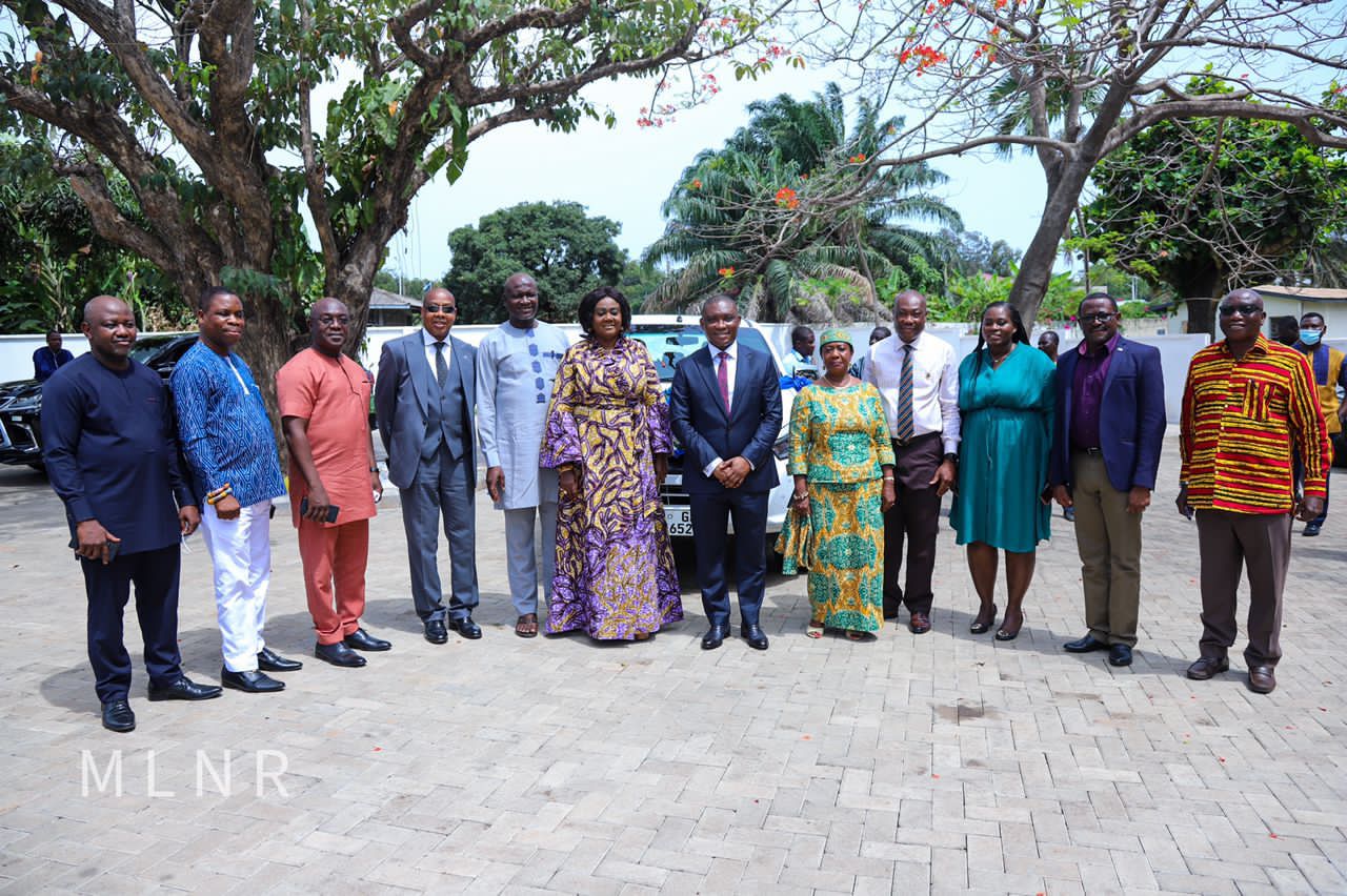 Minerals Commission donates vehicle, other logistics to UMaT for mining ...