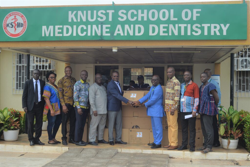 KNUST Medical School 1991 year group supports alma mater with computers ...