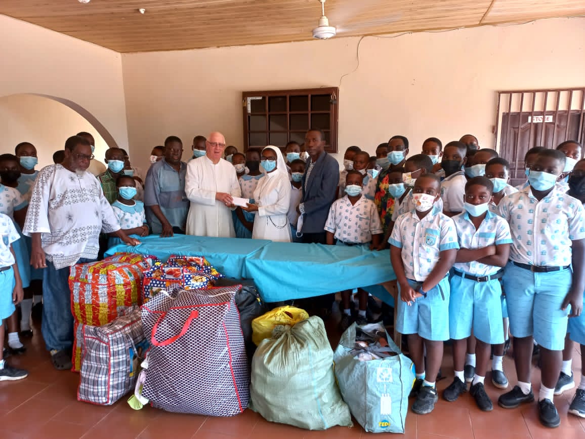 Ancilla School donates to Weija Leprosarium - MyJoyOnline.com