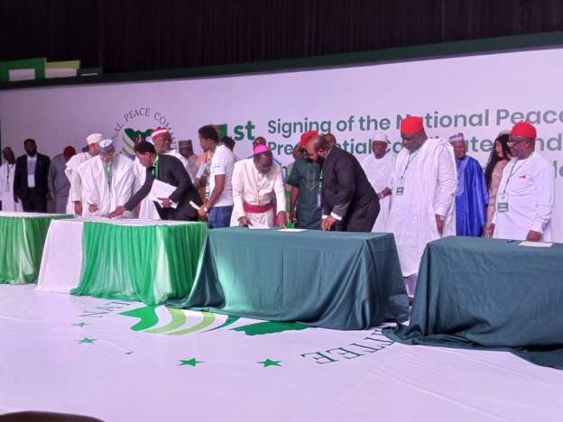 Peace deal' signed by Nigerian presidential rivals - MyJoyOnline