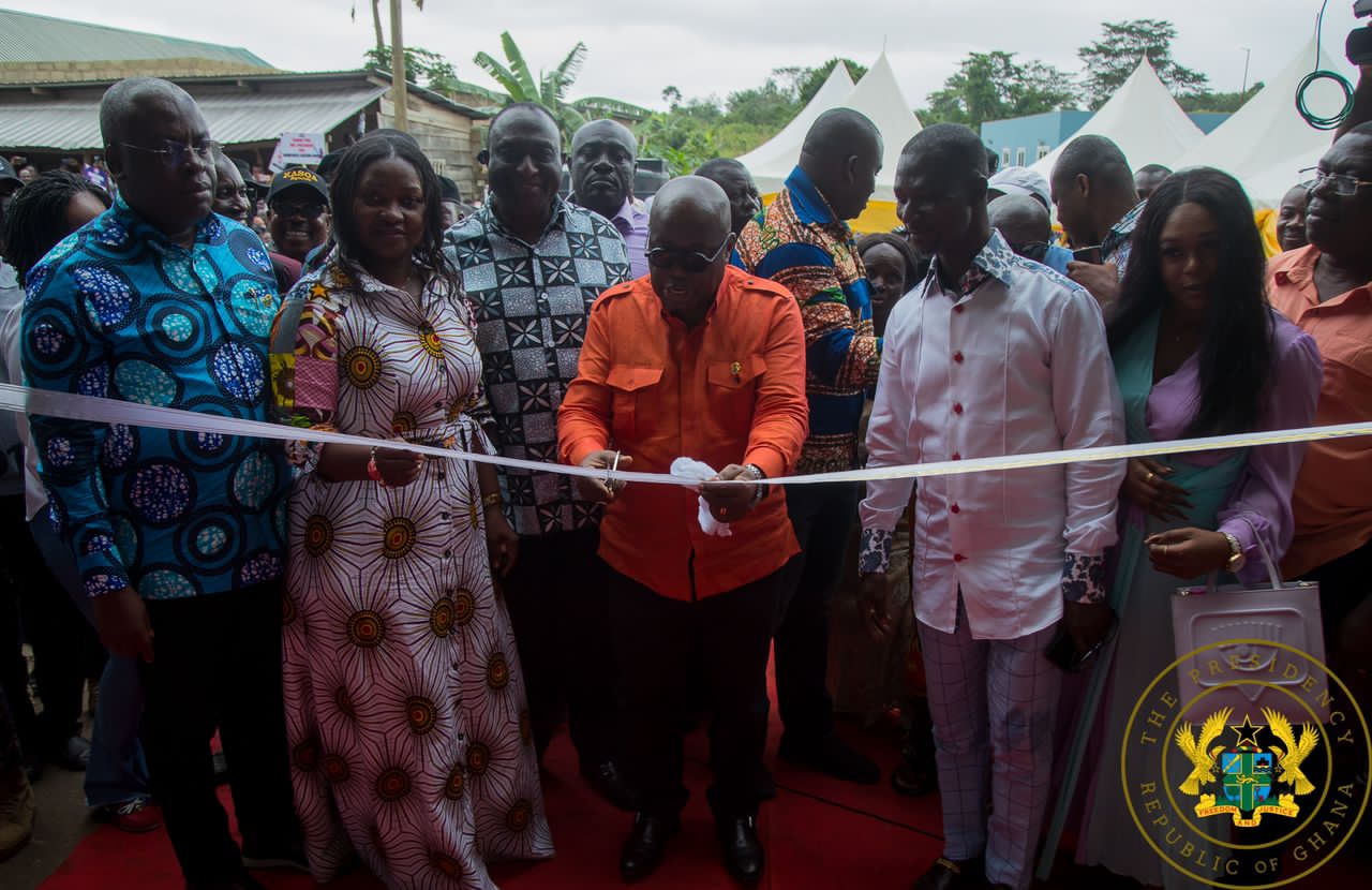 1D1F: Akufo-Addo commissions factories in Awutu Senya West and Gomoa ...
