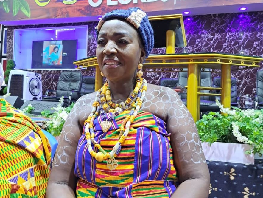 Nhyira FM’s Mama Efe Amanor honored as Queen of Humanitarian Affairs by the Prince Hampel World ...