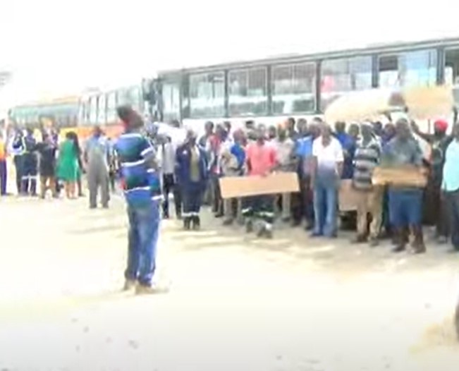 Striking staff of Metro Mass Transit meet NLC today - MyJoyOnline