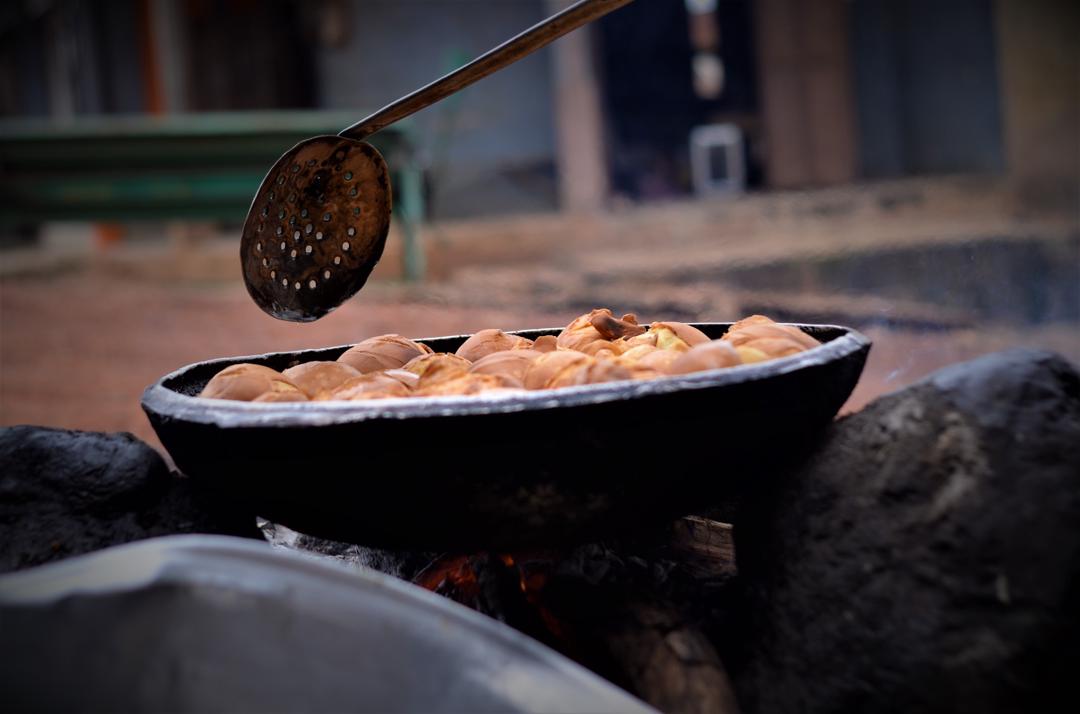 Living Standard Series: First class graduate returns to selling ‘bofrot ...