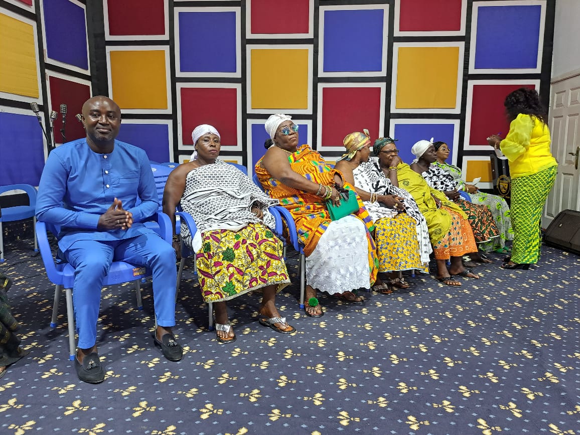Nhyira FM’s Mama Efe Amanor honored as Queen of Humanitarian Affairs by ...