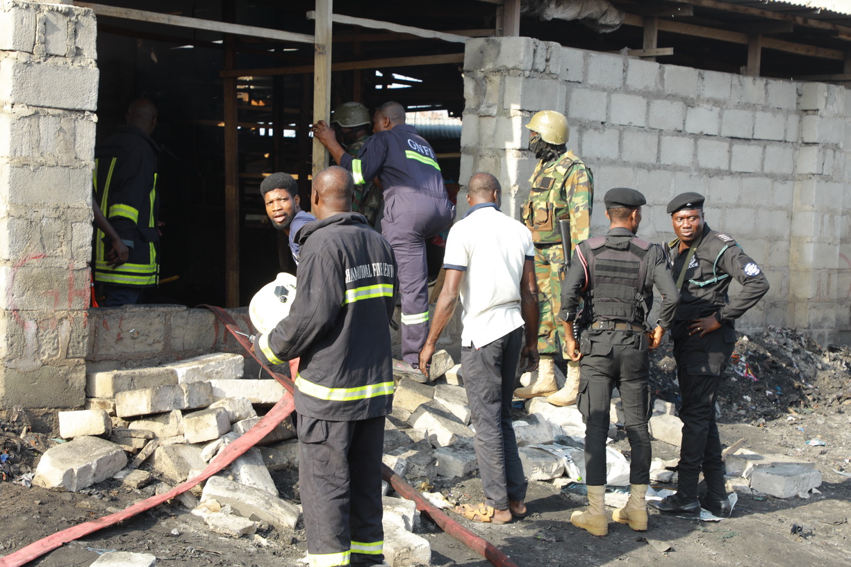 Kantamanto Market: Heartbreak as fire consumes goods, stalls ...