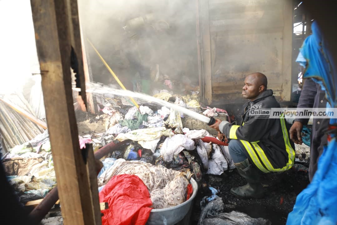 Fire destroys shops at Kantamanto market - MyJoyOnline.com