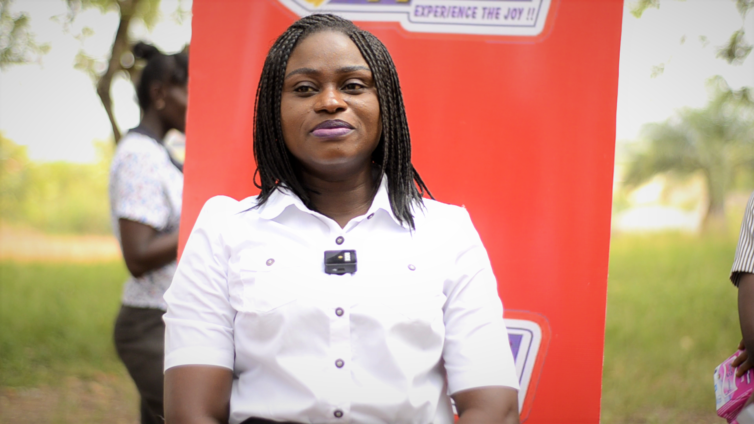 LUV FM's morning show team distributes about 1,000 pieces of sanitary ...