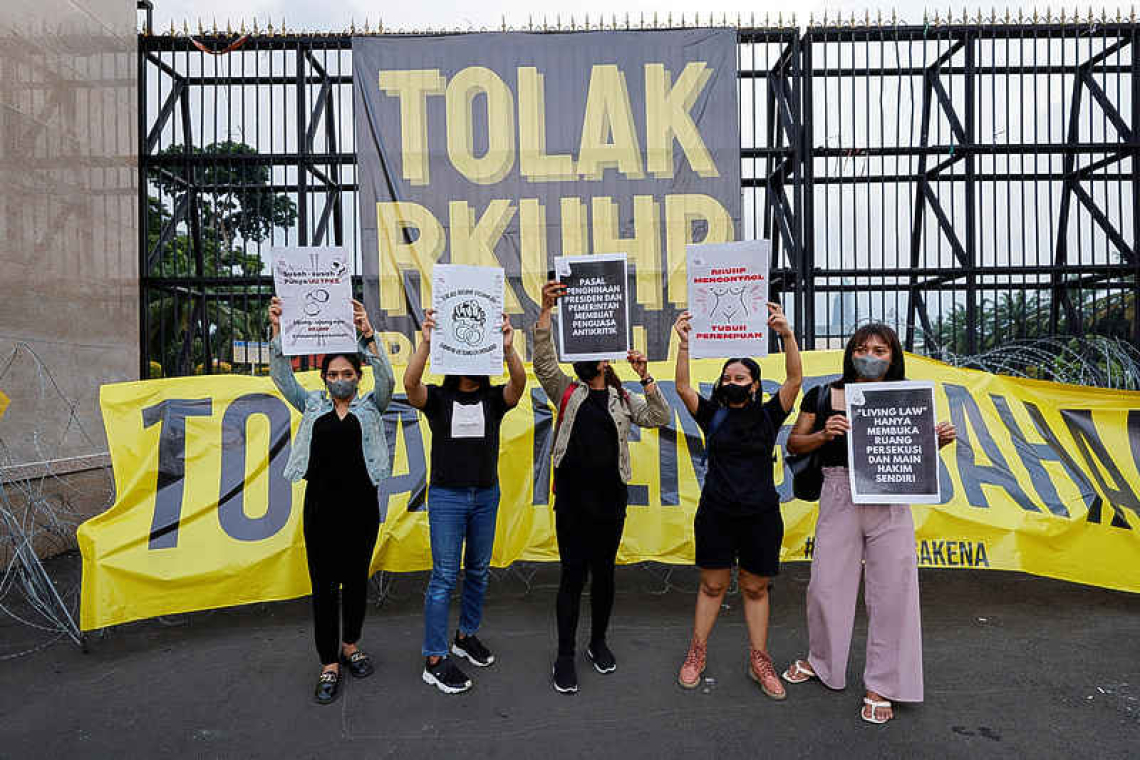 Indonesia Passes Criminal Code Banning Sex Outside Of Marriage 4118