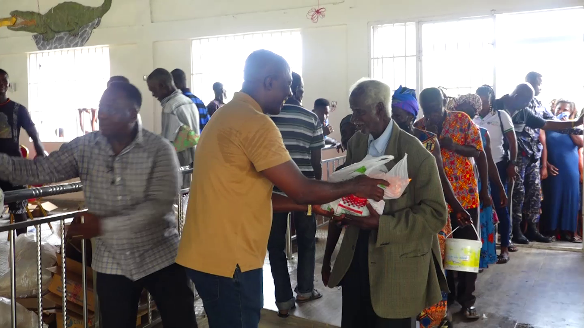 Tobinco donates Christmas packages to over 2000 people at Tarkwa Awodua ...