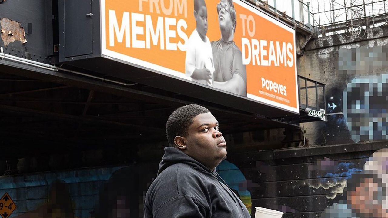 He became a meme at age 9, a decade later, this college football player ...