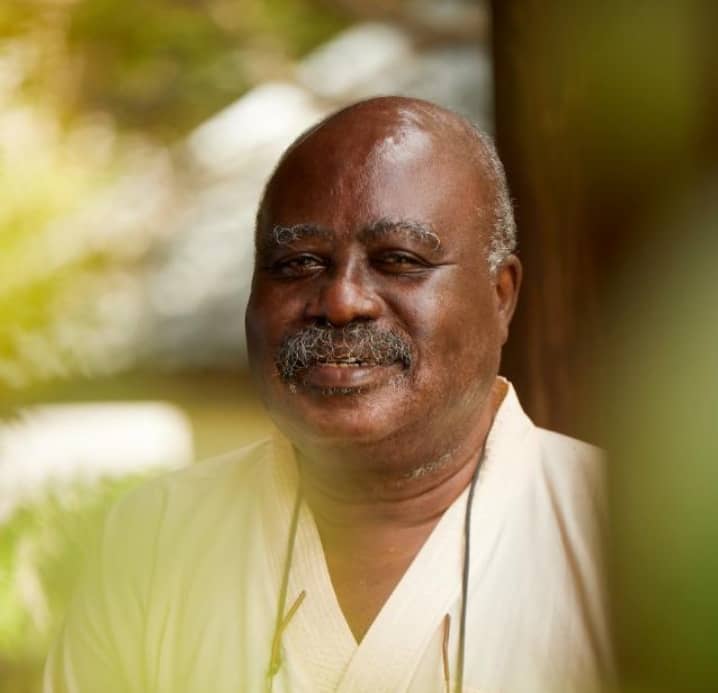 Why are pupils lying on their bellies to learn? - Wereko-Brobby quizzes ...