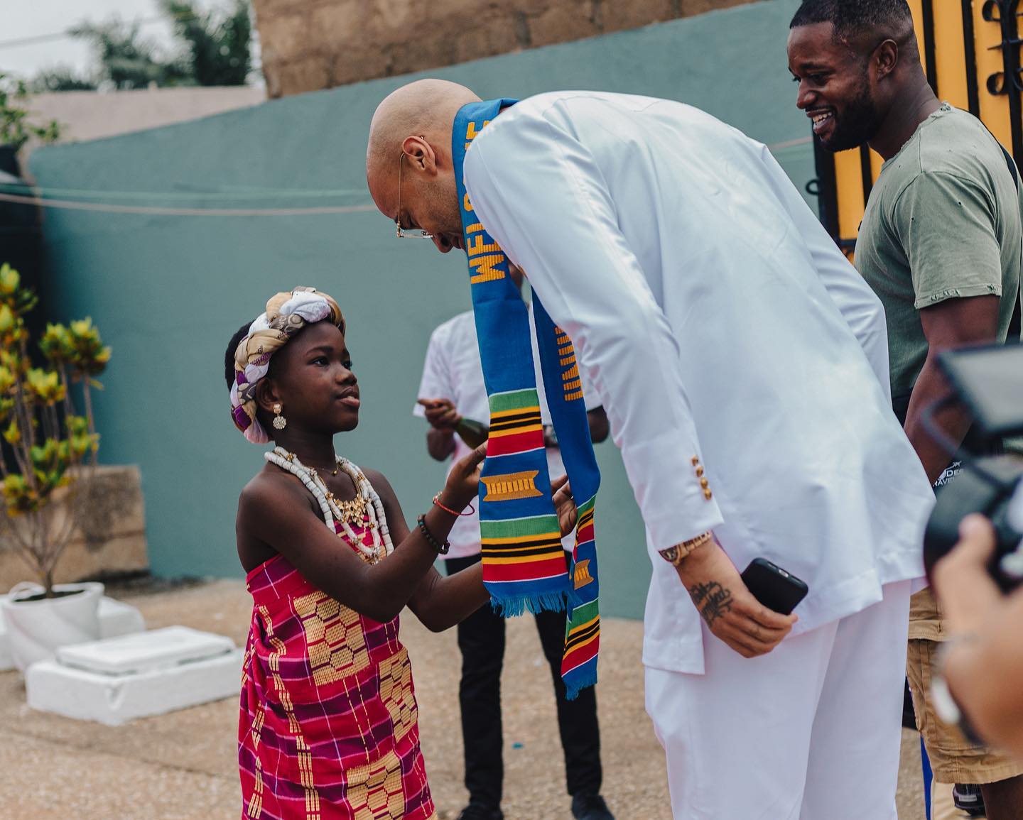 Award-winning Dutch musician, Mr. Probz, reunites with his Ghanaian ...