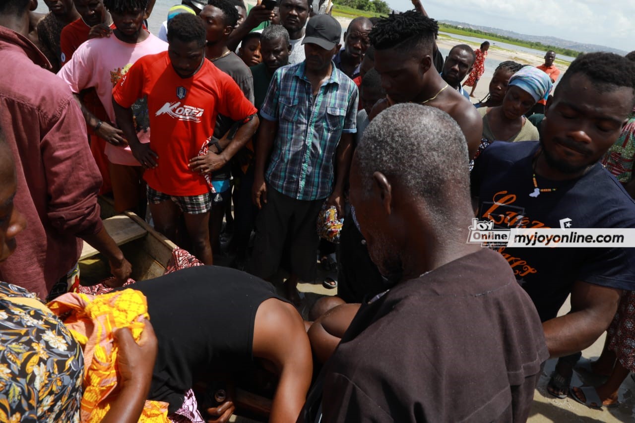 VIDEO: Nine children dead after boat capsized at Faanaa-Bortianor - Gh ...