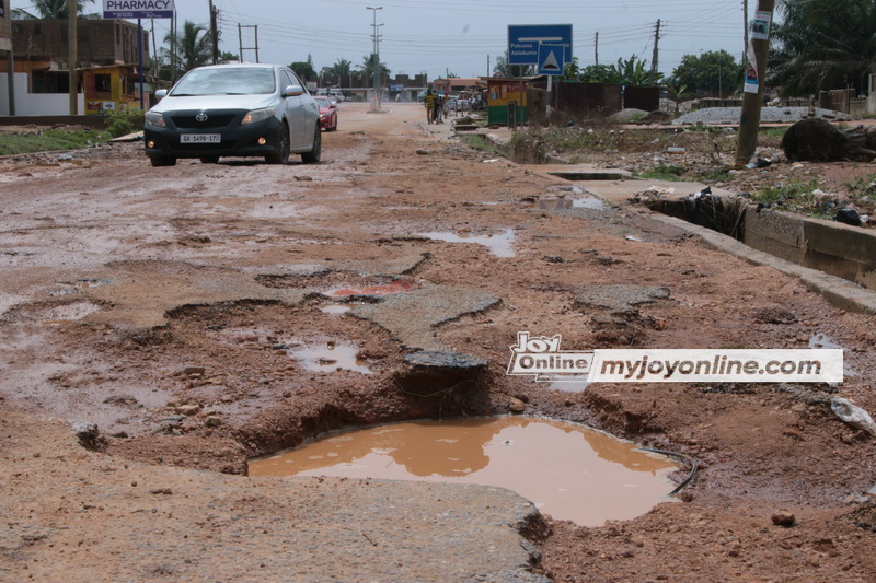 Government releases GH₵150m to patch potholes across the country ...