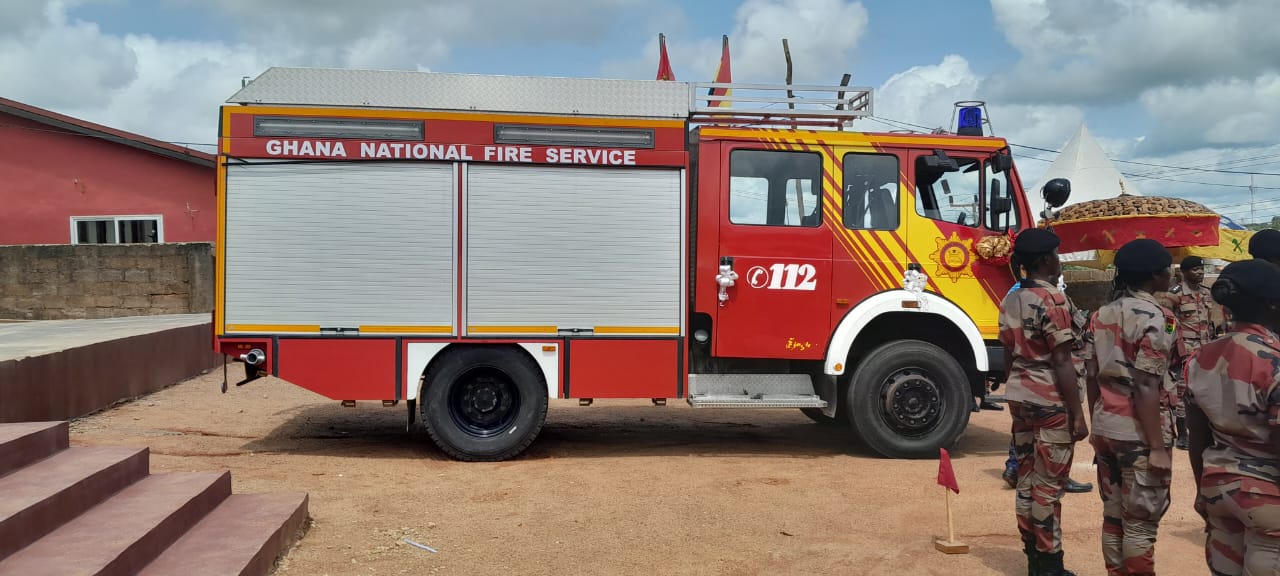 Atwima Techiman chief donates fire engine to the GNFS at Kwawoma ...