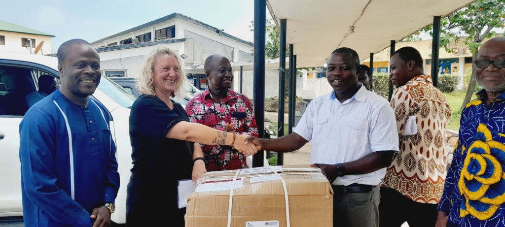 Ghana’s Veterinary Services receives valuable laboratory equipment from ...