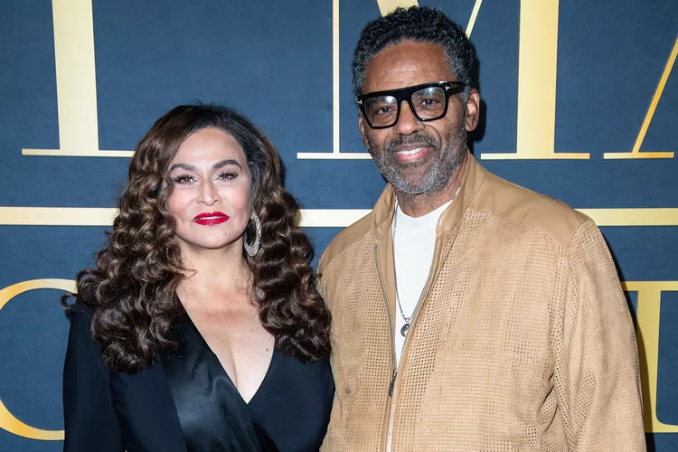 Beyoncé's mom Tina Knowles files for divorce from actor Richard Lawson ...