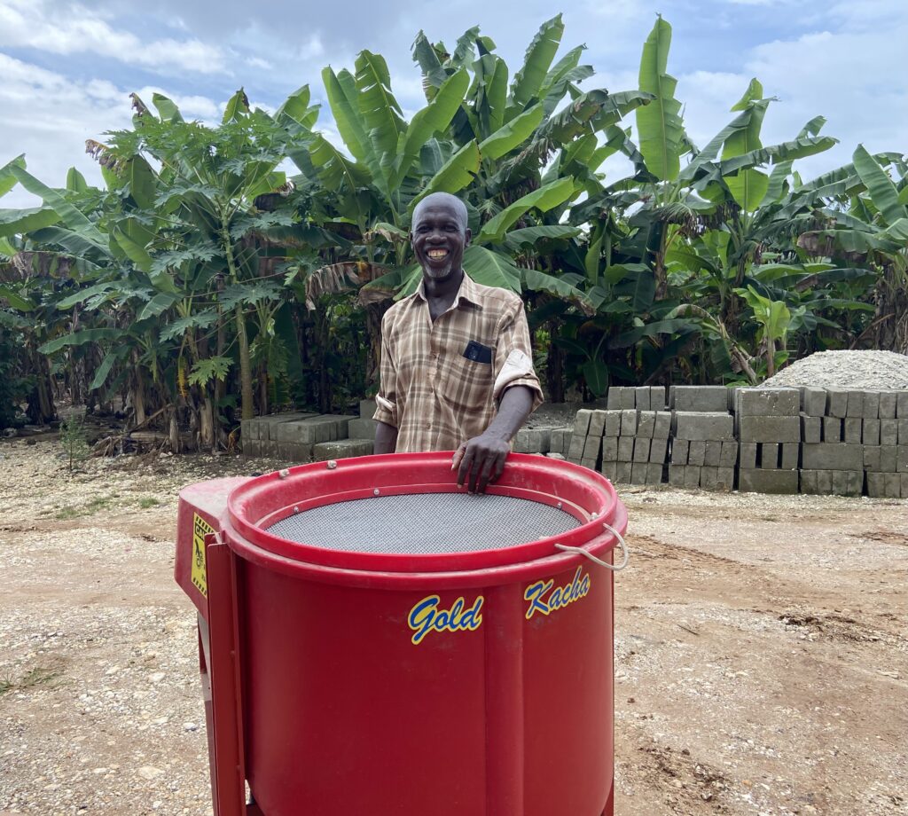 Solidaridad and Pact support artisanal and small-scale mines with ...