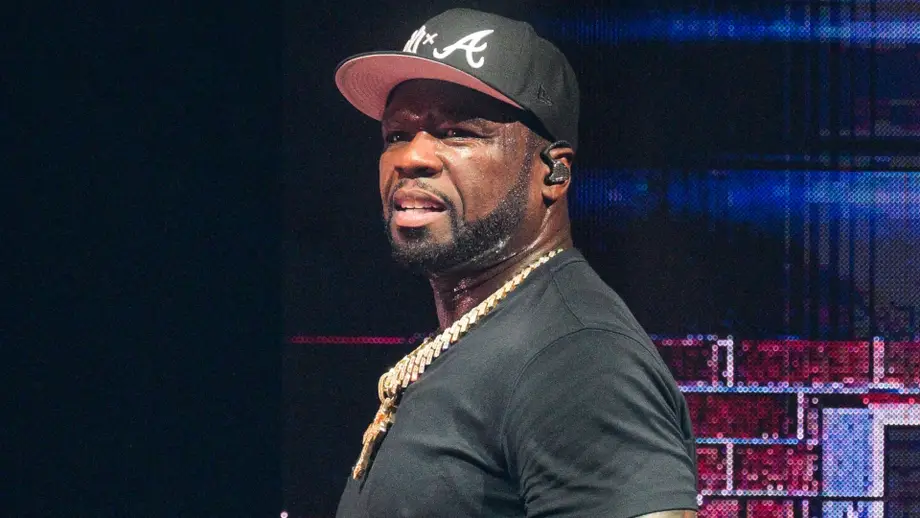 50 Cent Concert: Video shows rapper throwing mics at fans - MyJoyOnline