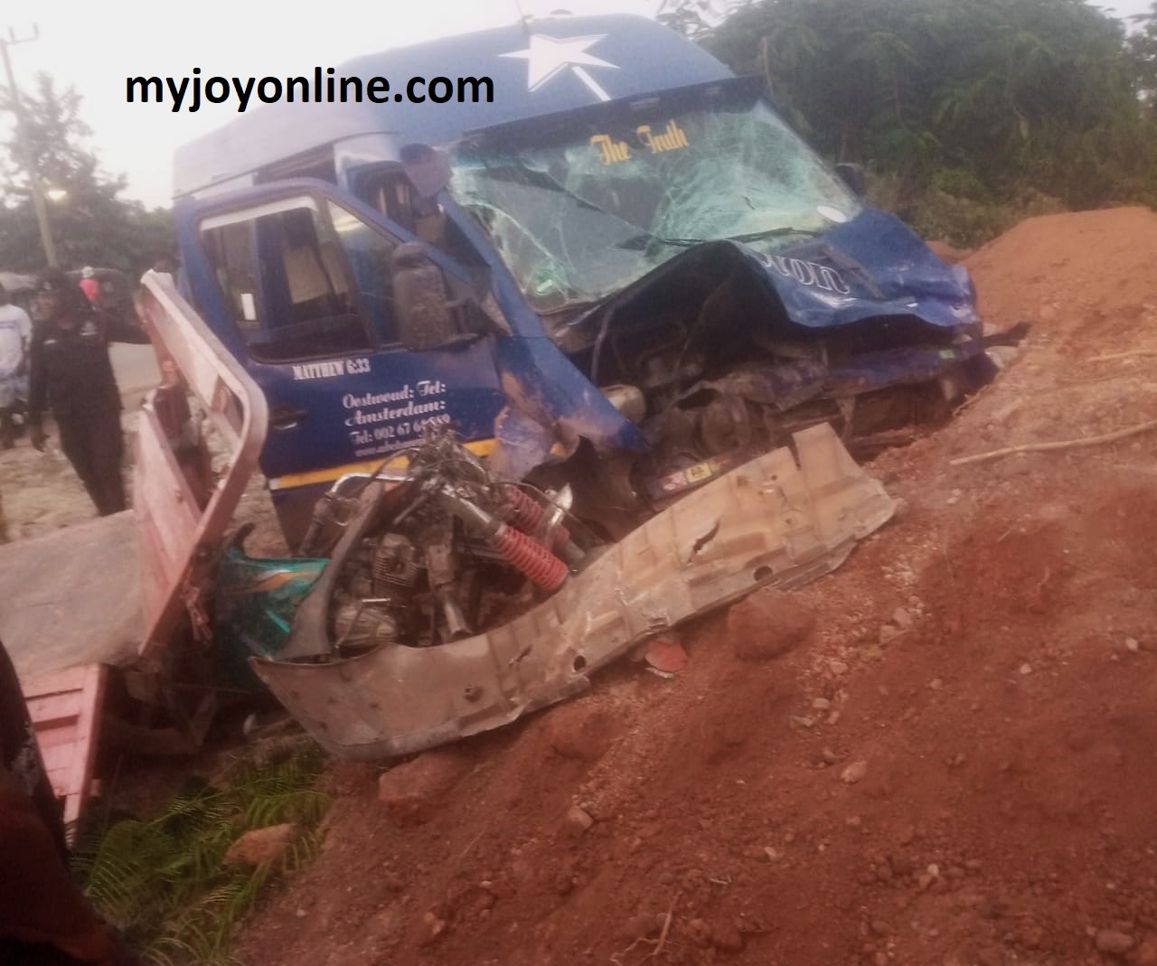 2 killed in accident involving Sprinter Benz bus and tricycle at ...