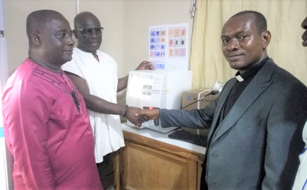 Suma citizens donate GH¢150k lab equipment to Presbyterian Health ...