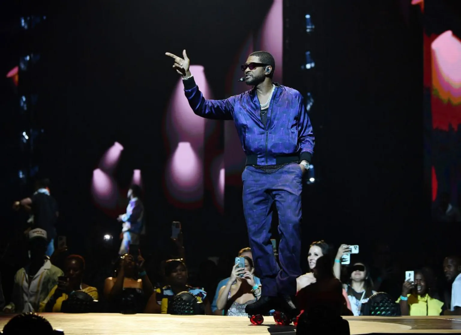 Usher promises to roller-skate during Super Bowl 2024 half-time ...