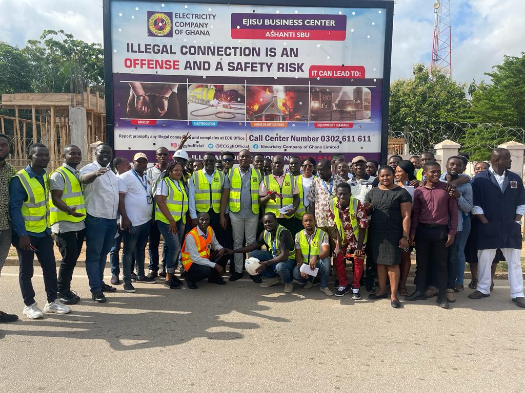 Ejisu MCE commends ECG for life-saving interventions during a rainstorm ...