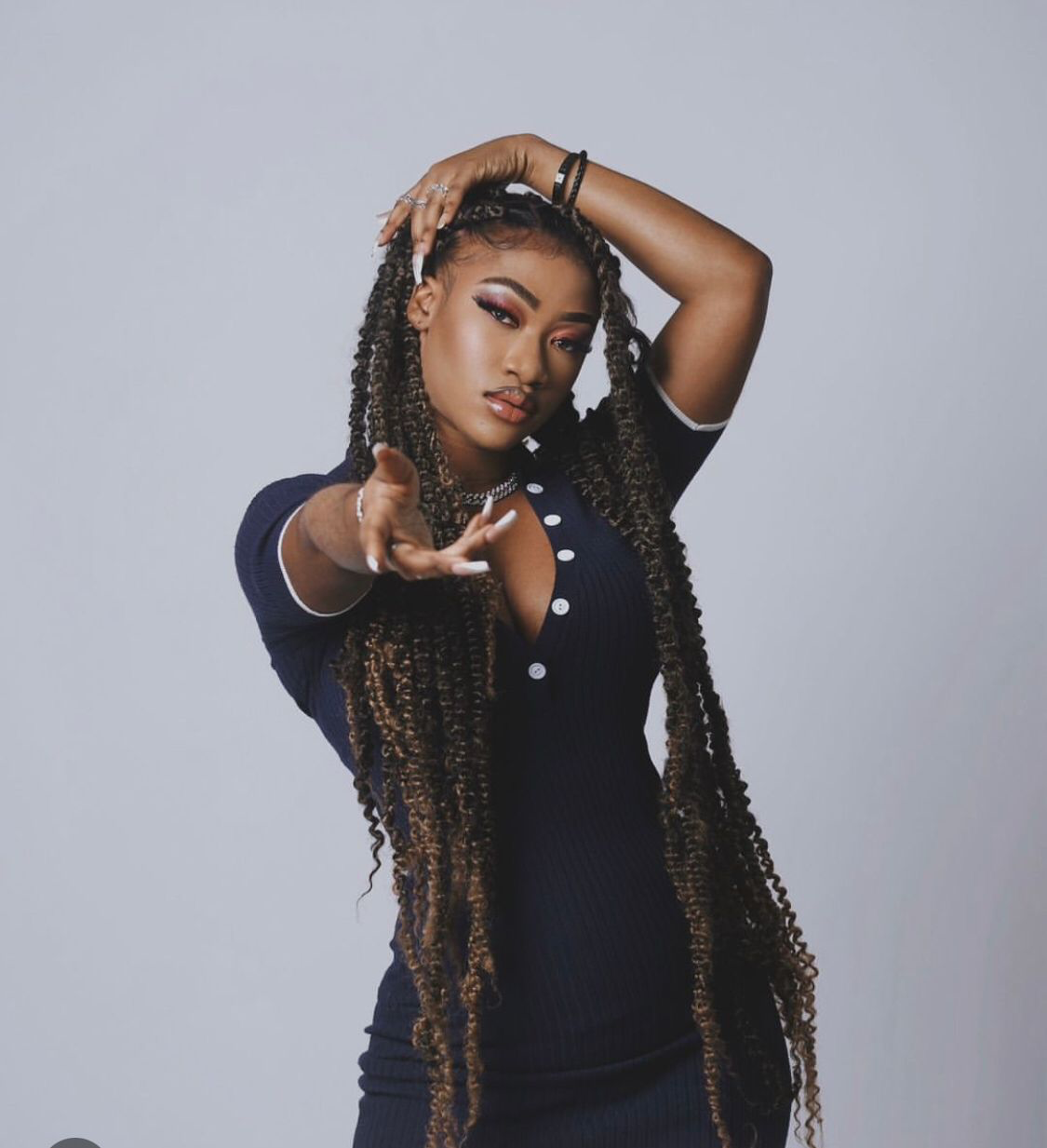 Songstress Elizha unveils new dancehall jam 'Sugar' featuring Anthony B ...