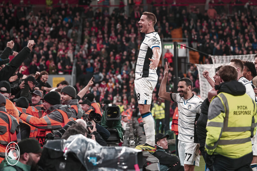 Scamacca scores twice for Atalanta in win over Liverpool at Anfield ...