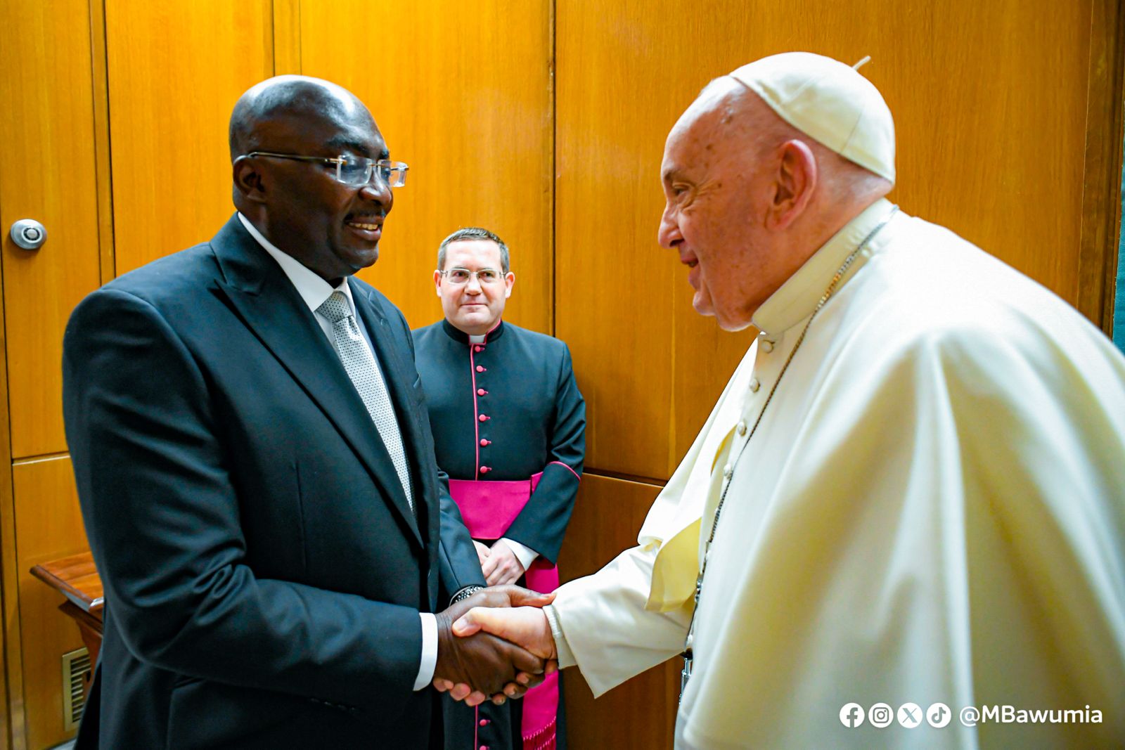 Pictures: Bawumia meets Pope Francis - MyJoyOnline