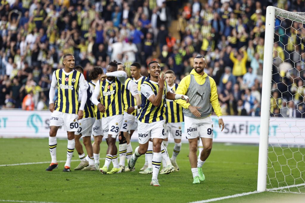 Alexander Djiku scores in Fenerbahce's big win over Kayserispor ...