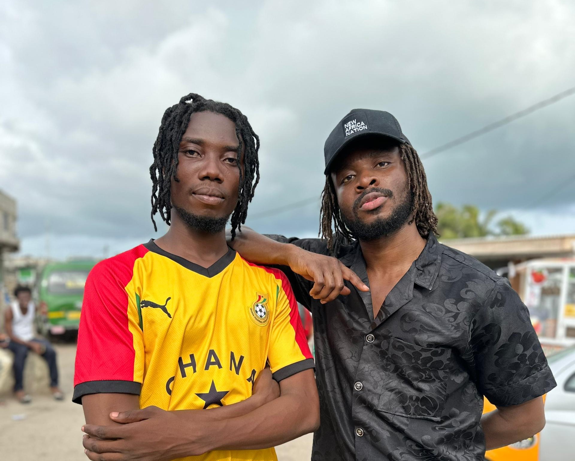 Fuse ODG visits budding artiste Fred Kobby's neighbourhood - MyJoyOnline