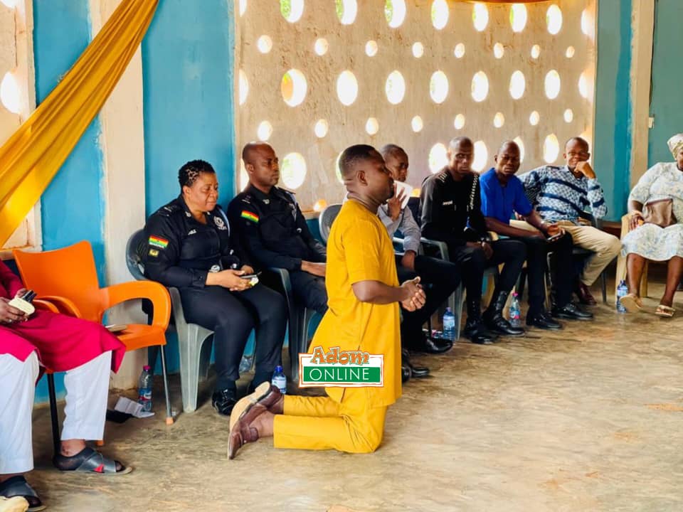 Nkwanta South: MCE kneels to beg chiefs to give peace a chance ...