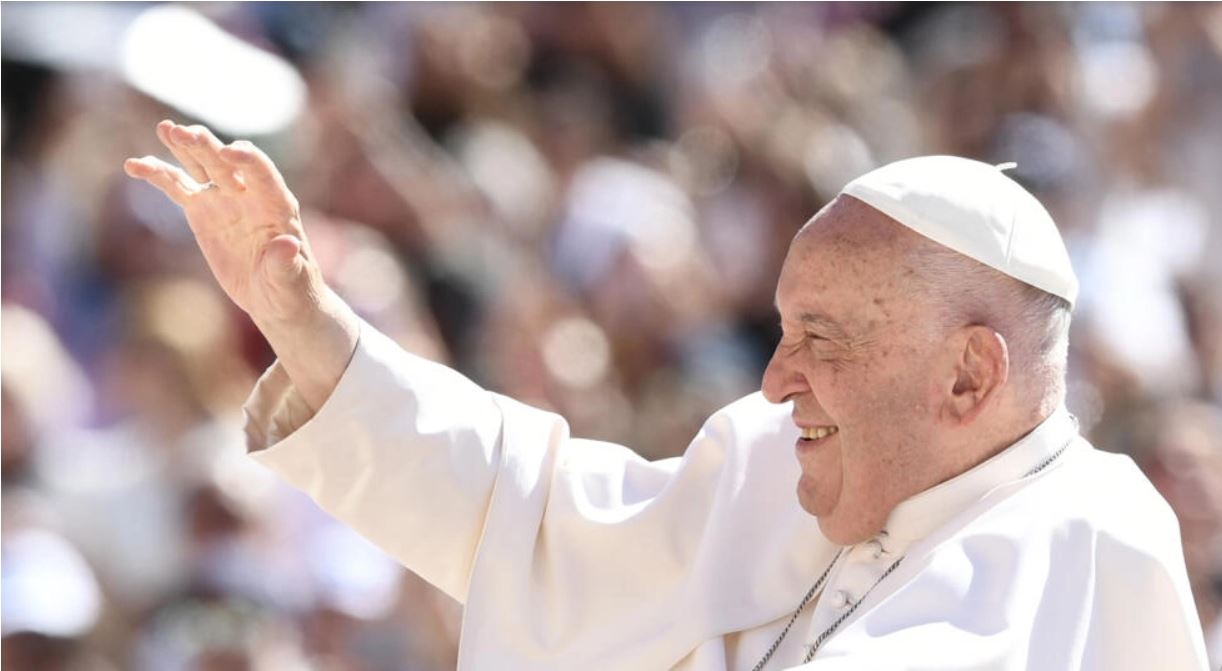 Pope Francis tells priests to keep preaching short as ‘people fall ...