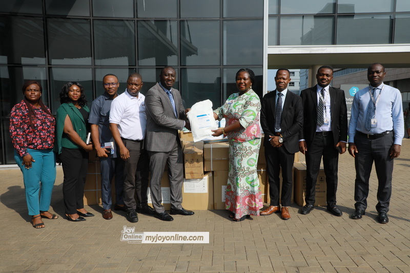 Universal Hospitals Group donates to University of Ghana Medical Centre ...